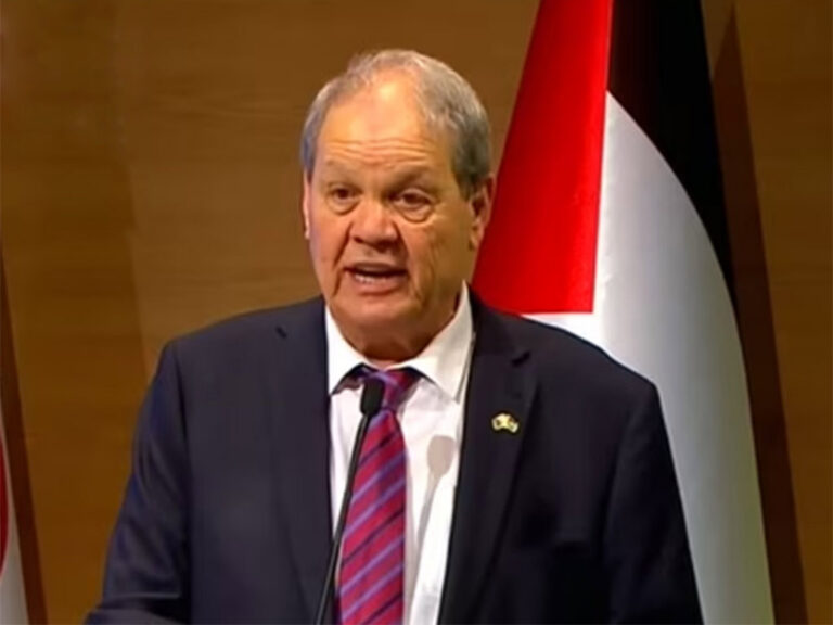 Palestinian leader supports national committee to manage Gaza – Radio ...
