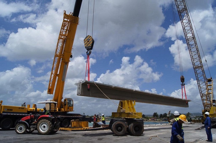 Comienza colocación de vigas postensadas en puente matancero de Guanima ...