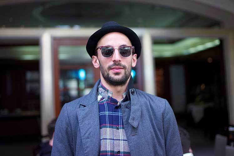 Presenta en Cuba artista francés Jean René cintas en honor al cine