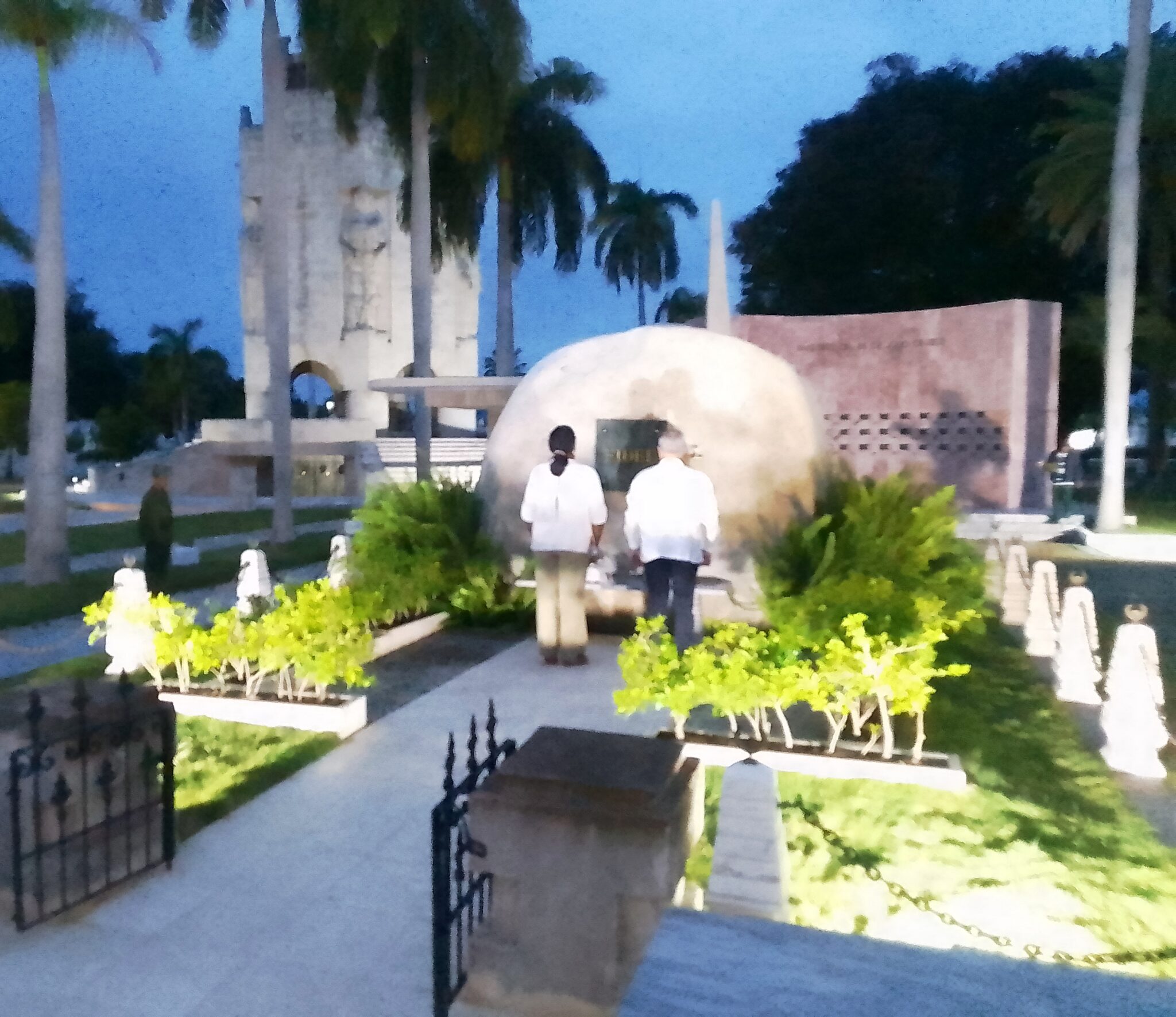 Homenaje a Fidel al romper el alba - Radio Rebelde