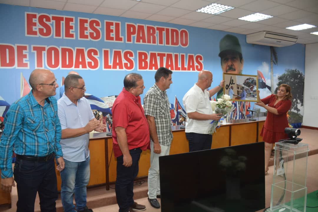 Asume Susely Morfa el cargo de primera secretaria del Partido en Villa ...